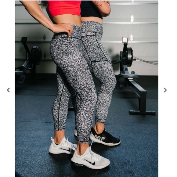 ZYIA | Pants & Jumpsuits | Nwt Zyia Black Mosaic Pocket Soft N Snug Leggings 8 | Poshmark